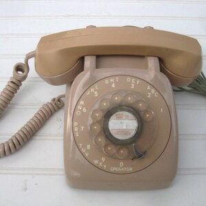 Classic Beige AUTOMATIC ELECTRIC Rotary Dial Desk Telephone W/ Cord USA ...