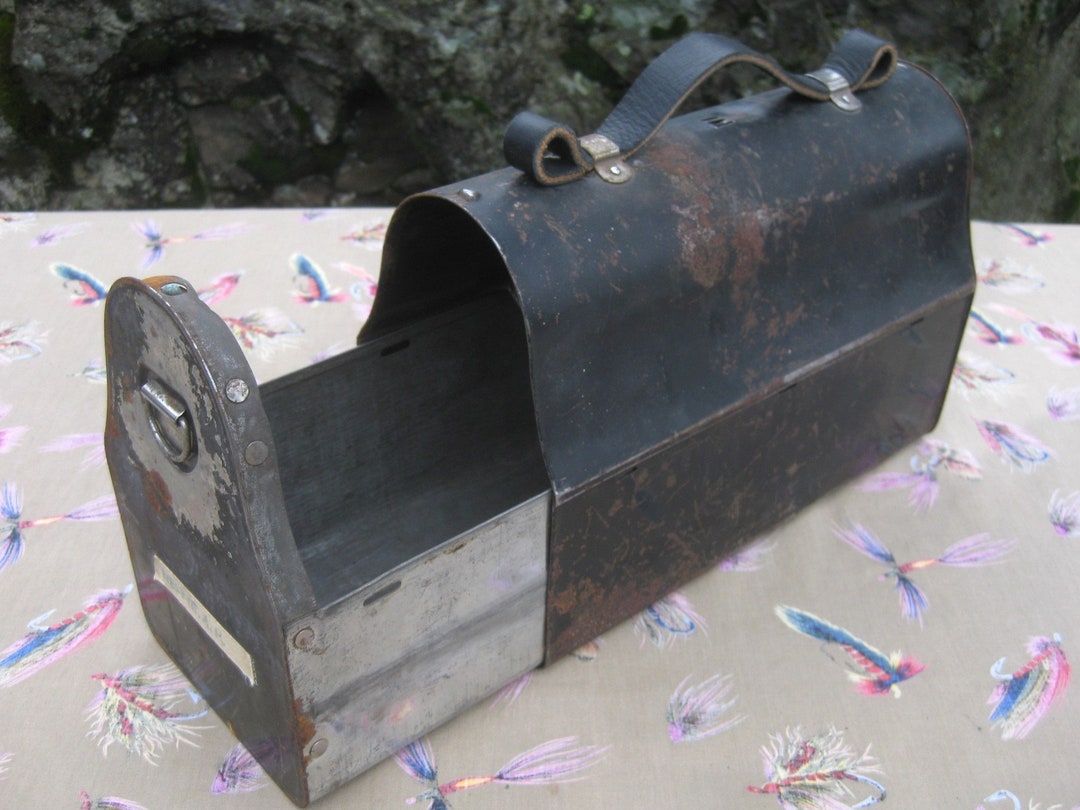 Antique L.F. & C. UNIVERSAL Dome Style Metal Lunch Box Blue Collar ...