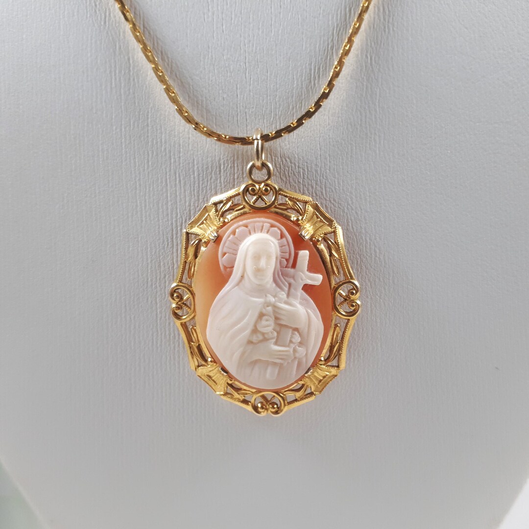 Vintage Saint Cameo Pendant Necklace, St Therese Lisieux, Shell Cameo ...