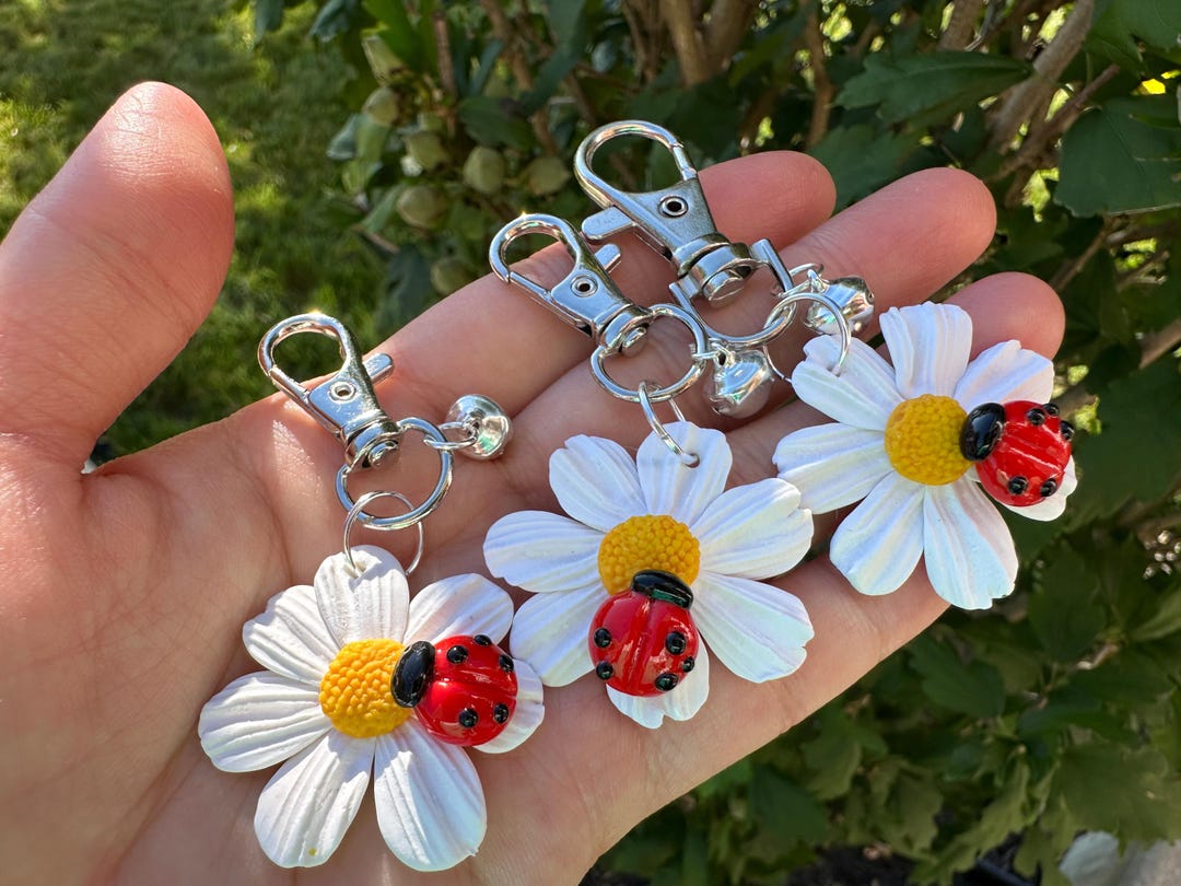 Daisy and Ladybug Keychain, Polymer Clay Ladybug Keychain, Gift for ...