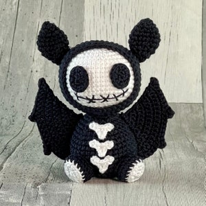 Crochet Pattern Skeleton Bat and Bunny, Bony Bunny and Bat Crochet ...
