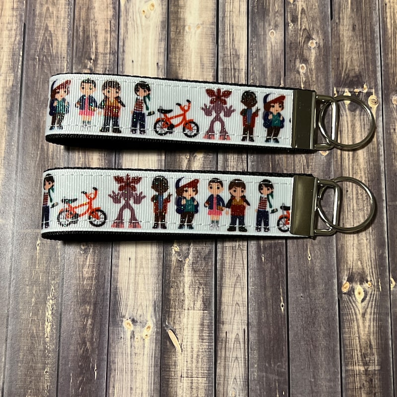 Stranger things keychain - Etsy
