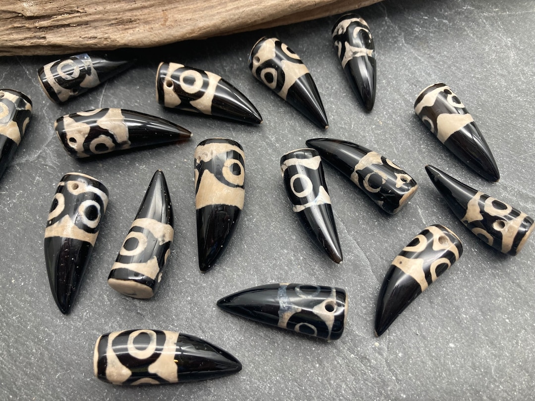Tibetan Dzi Agate Tusk Bead: 35-40mm, Black Etched Focal (1) - Etsy