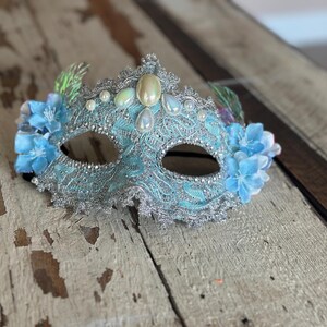 Blue Cinderella Masquerade Mask, Bridgerton Ball, Elegant Pearl Mask ...