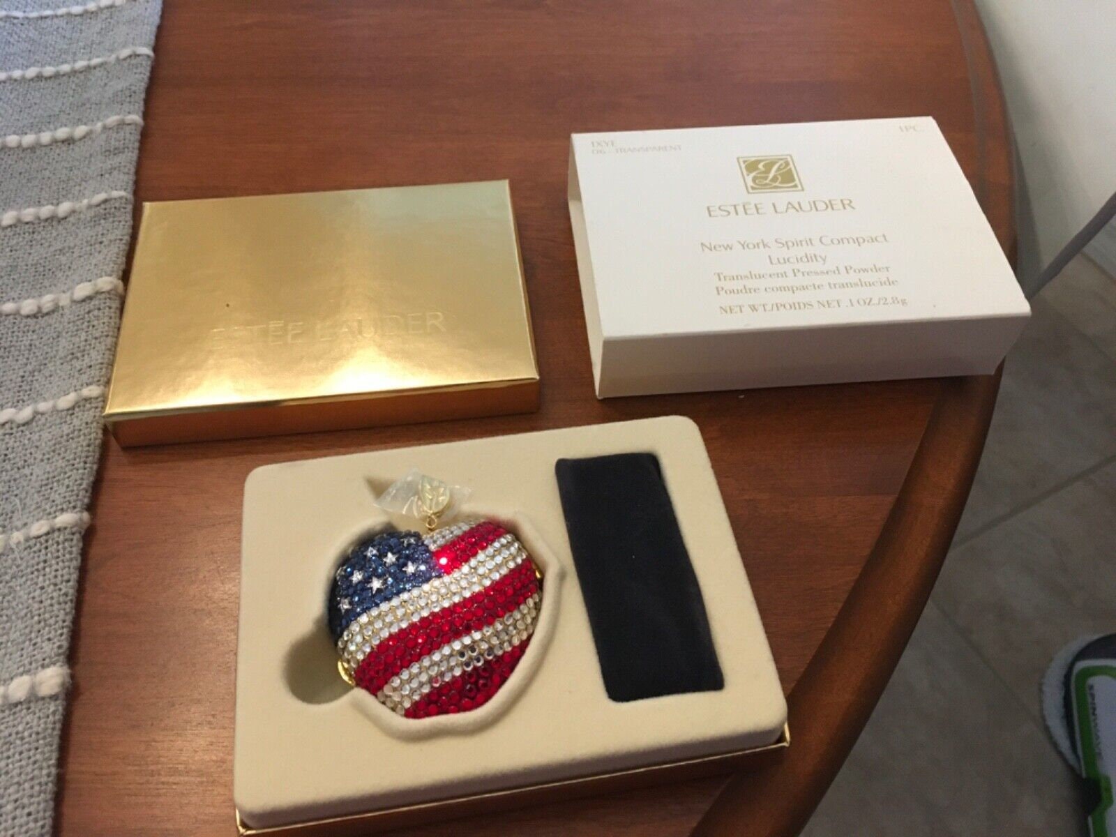 Vintage Estee Lauder Powder Compact Lucidity New York Spirit Apple NEW ...