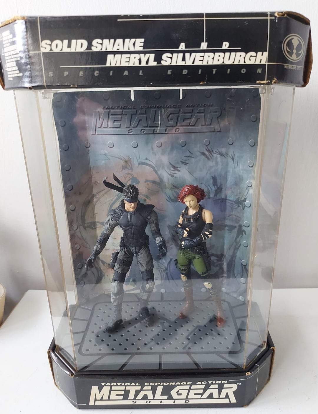 Metal Gear Solid Special Edition Solid Snake Meryl Silverburgh Display ...
