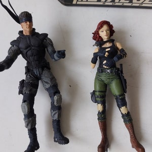 Metal Gear Solid Special Edition Solid Snake Meryl Silverburgh Display ...