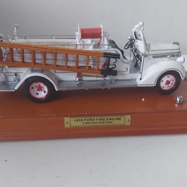 Franklin Mint Fire Engine - Etsy