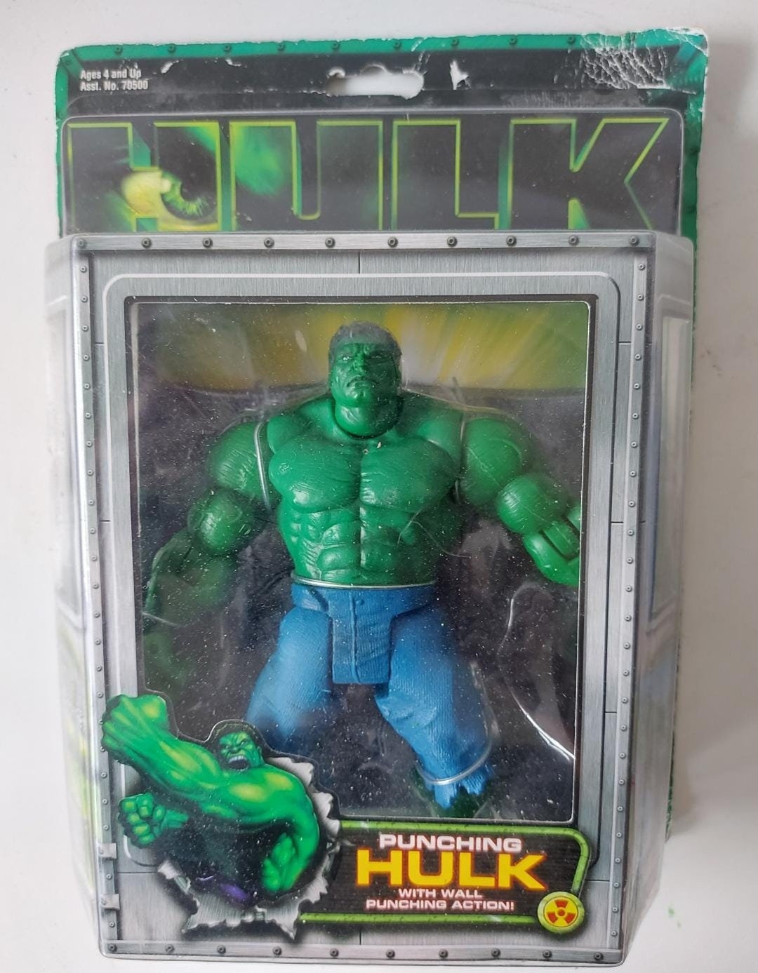 Buy Punching Hulk With Wall Figure Diorama Ang Lee Toy Biz 2003 Online ...