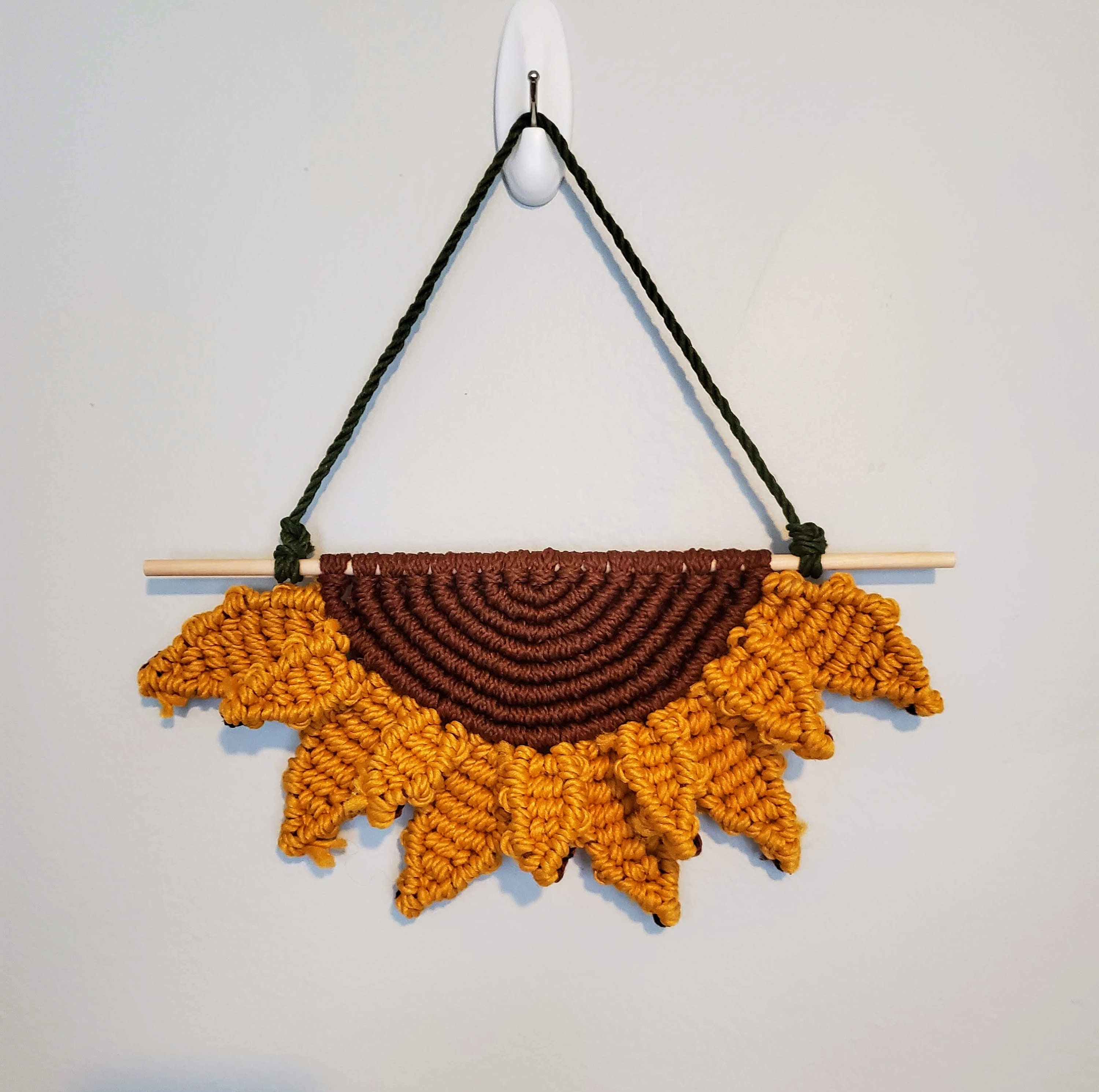 Macrame Sunflower Wall Hanging - Etsy