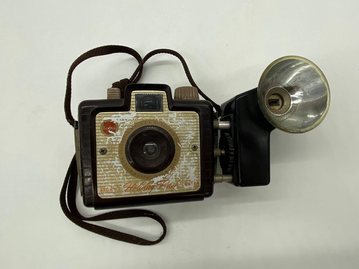1950's Kodak Brownie Holiday Flash Camera Vintage Antique Collectable W ...
