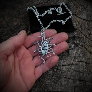Sigil of Tiamat Silver Necklace , Eye of Gorgon Magical Symbol Artefact ...