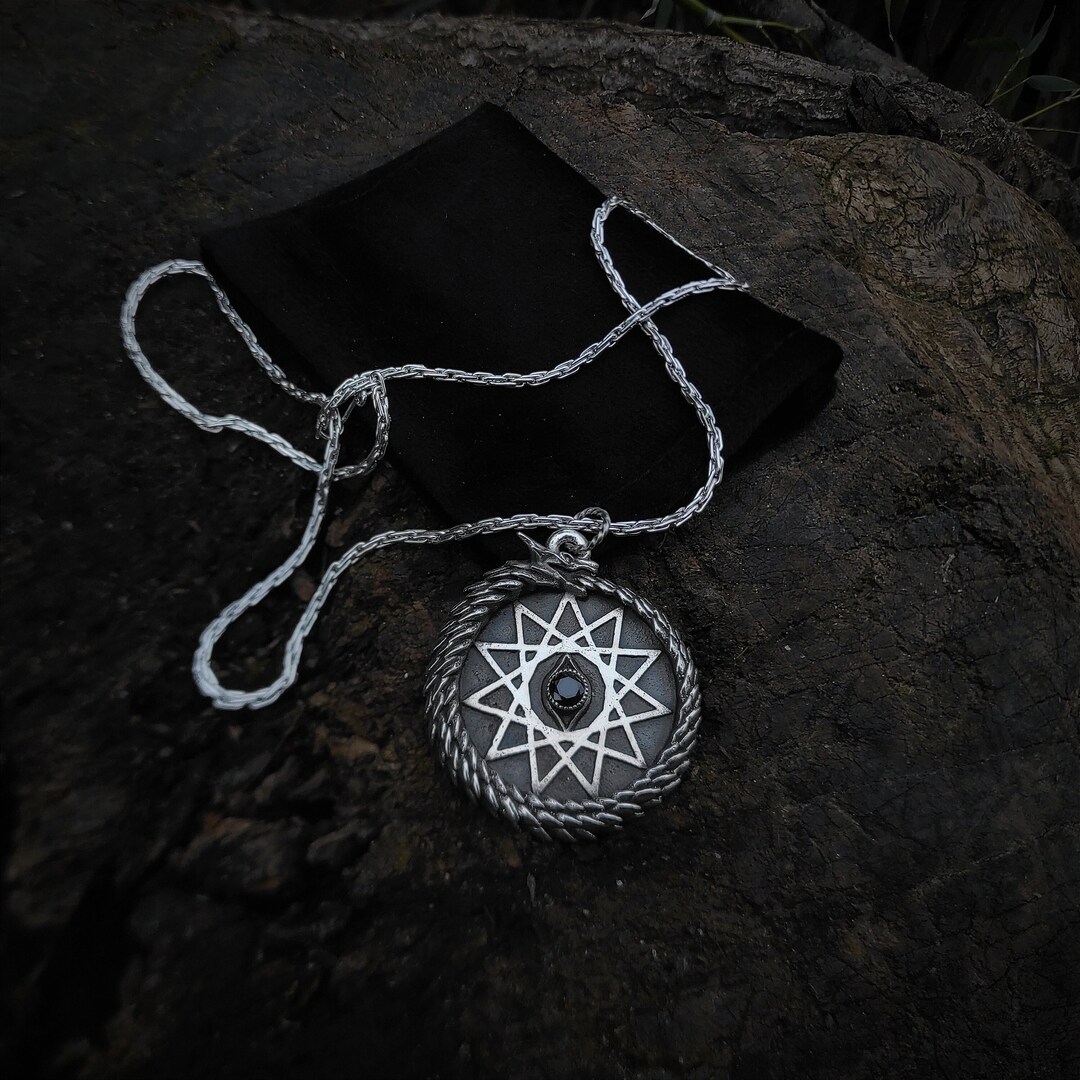 Silver Ouroboros Tiamat Snake Hendecagram Medallion , 3d Metal Reptile ...