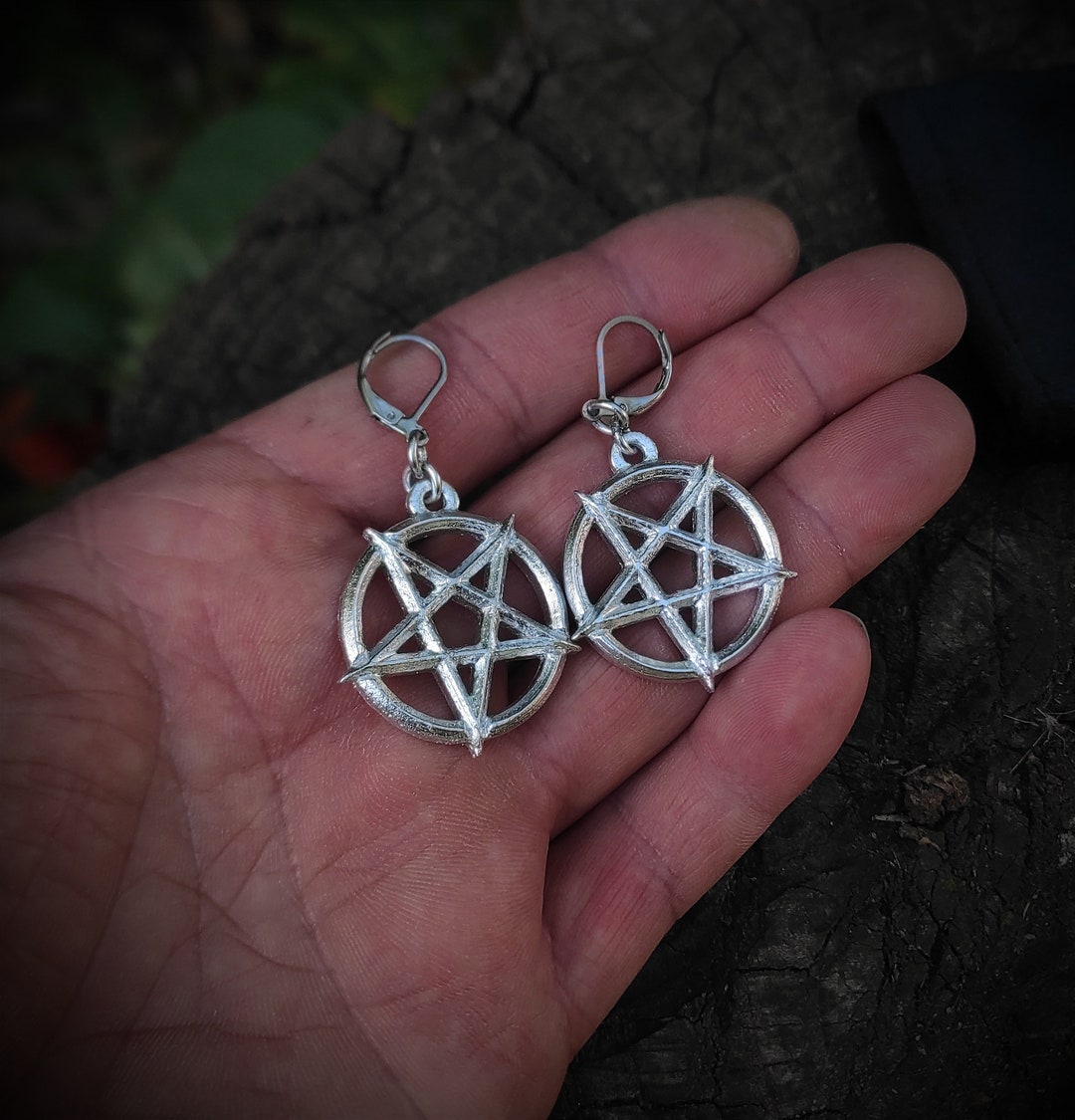 Inverted Pentagram Sigil Earrings , Satanic Pentacle Dangling Charm ...