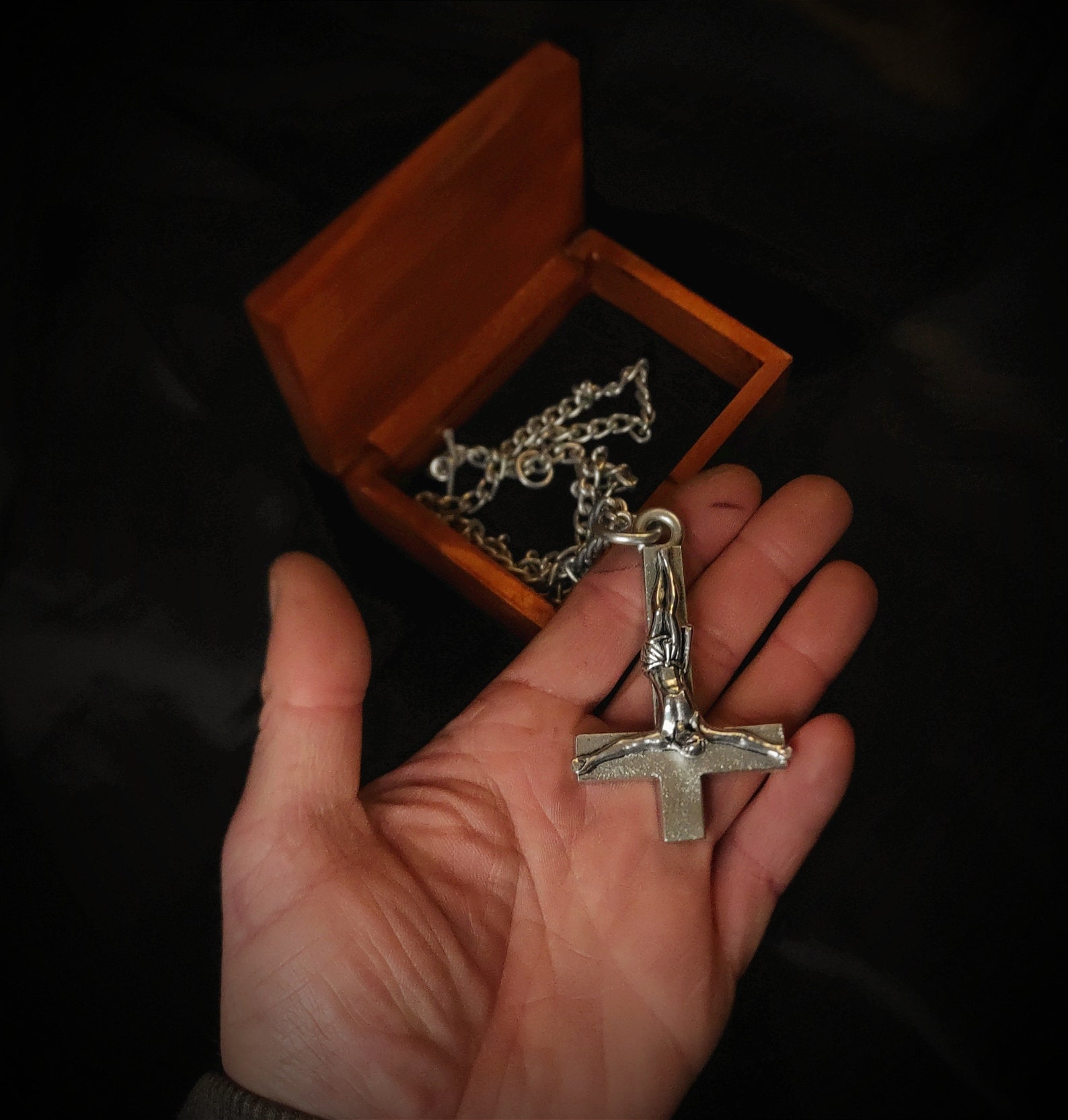 Big Inverted Crucifix Necklace , Giant Curbed Chain Upside Down Cross ...