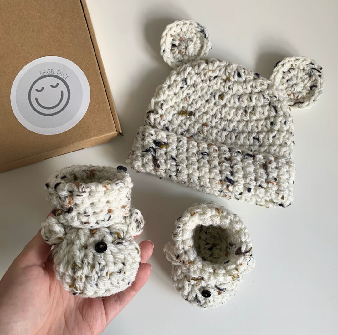 Crochet Baby Bear Gift Set, Unisex Hat and Booties - Etsy UK