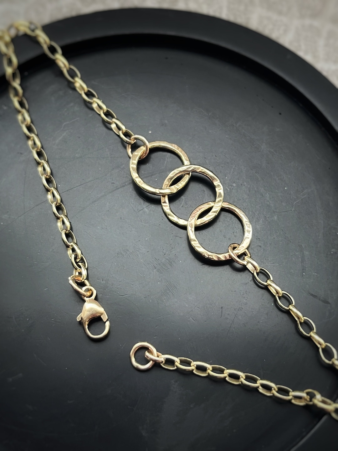 Solid 9ct Gold Hammered Heavy Chain 3 Interlocking Yellow Gold Hoop ...