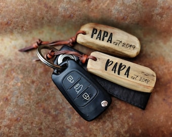 Dad Papa Superdad Daddy Gift Keychain Key Chain Daughter Son PAPA Bear ...