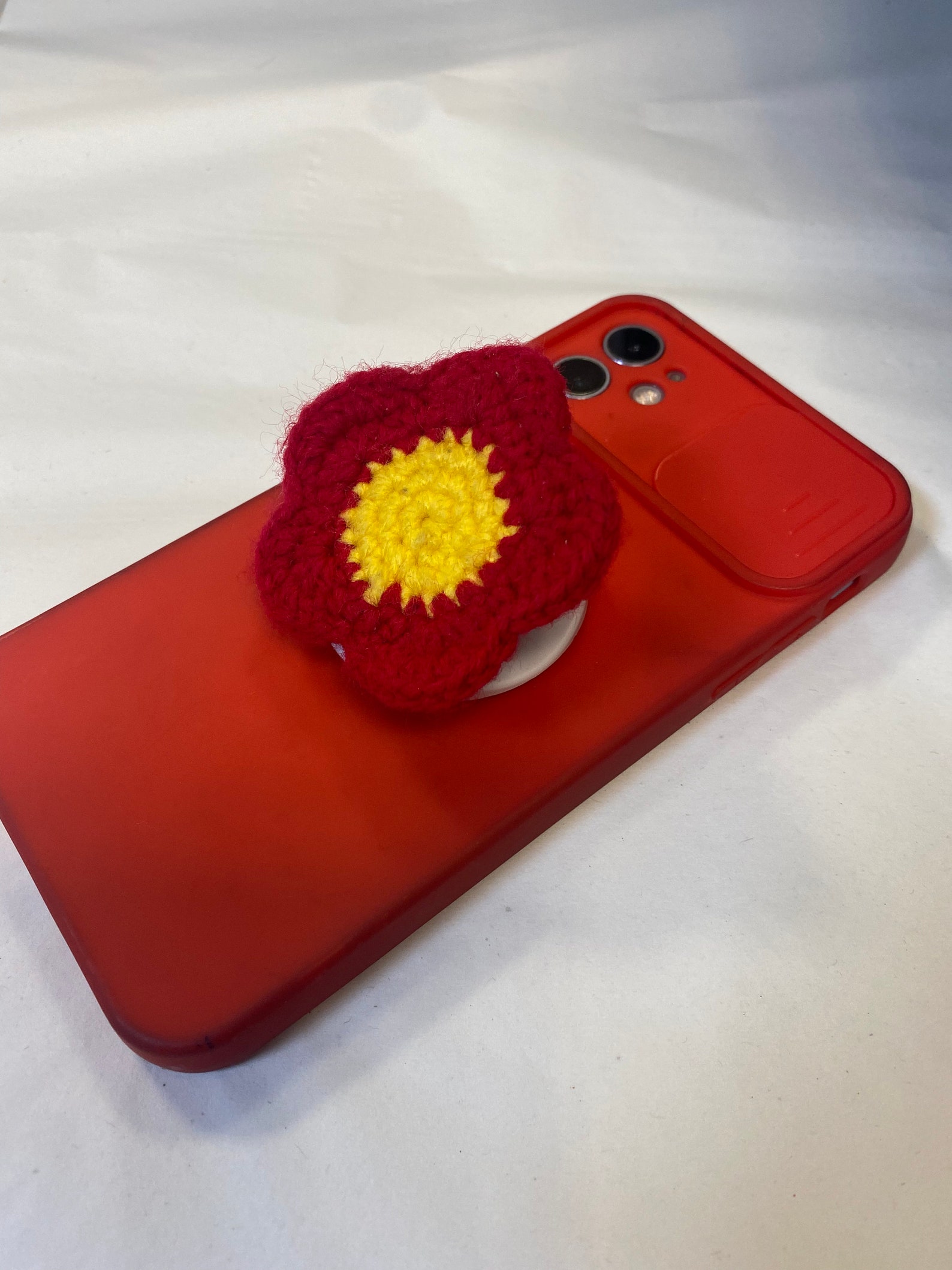 Crochet Daisy Phone Grips, Custom Phone Grip, Daisy Phone Grip, Daisy ...