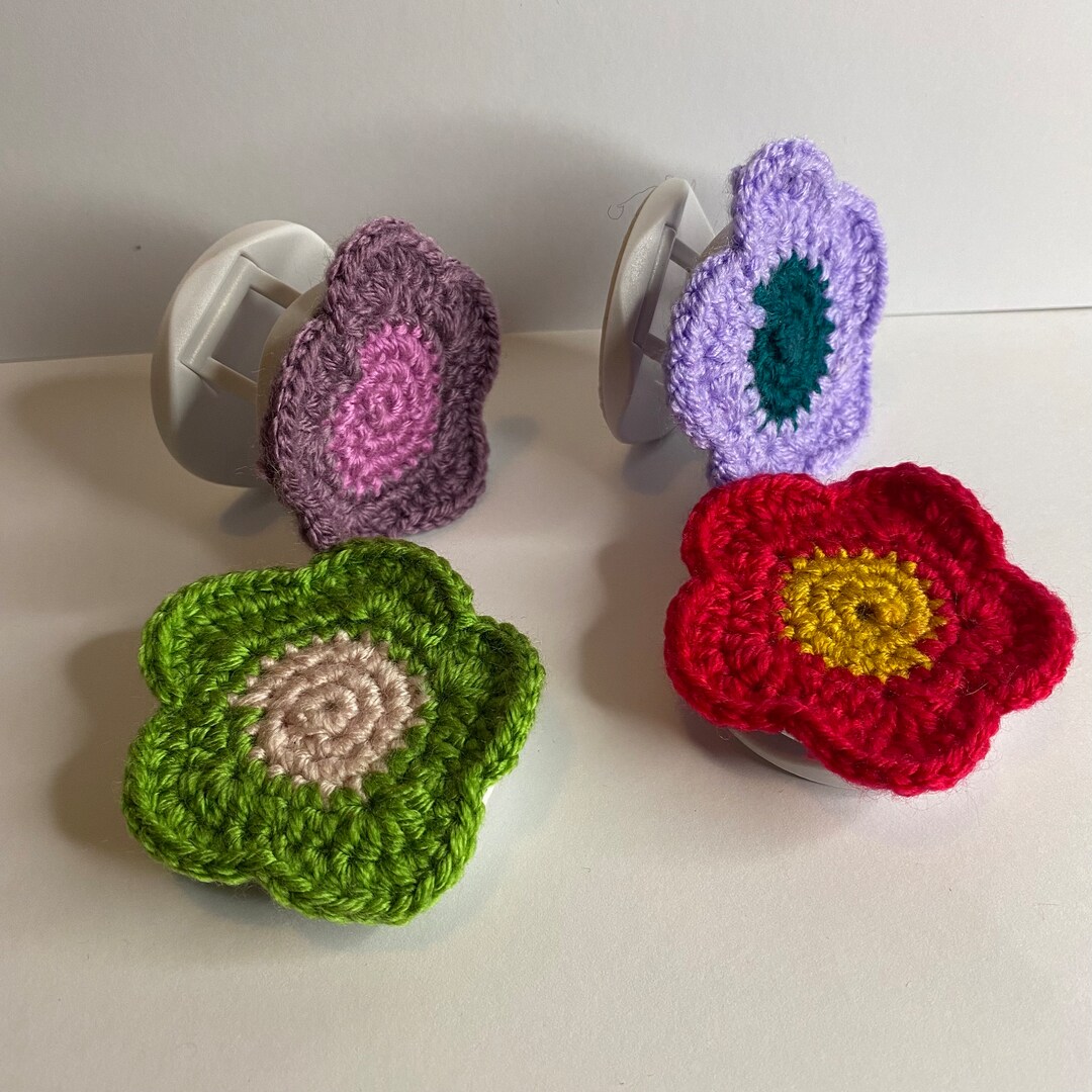 Crochet Daisy Phone Grips, Custom Phone Grip, Daisy Phone Grip, Daisy ...