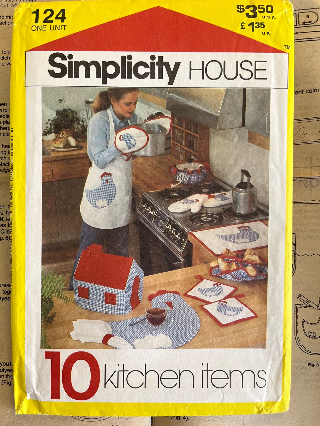 1981 Simplicity 124 Potholders, Mitts, Placemat, Napkin Ring, Apron ...