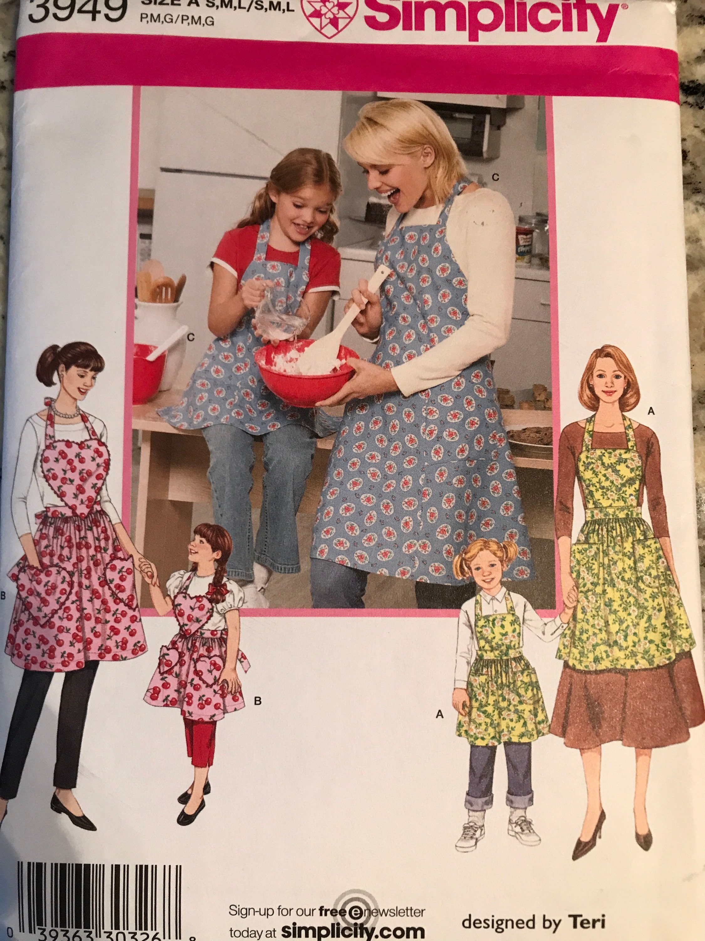Simplicity 3949 Sewing Pattern Mother Daughter Matching Aprons Child ...