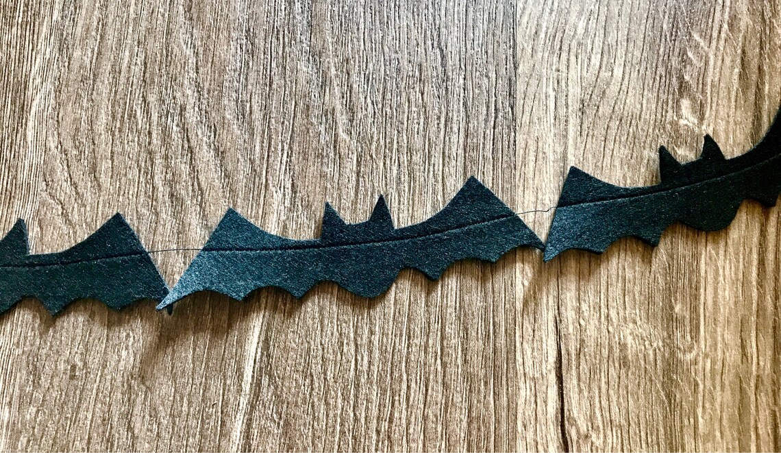 Bat Garland // Halloween Garland // Bat Banner // Mini Bat | Etsy