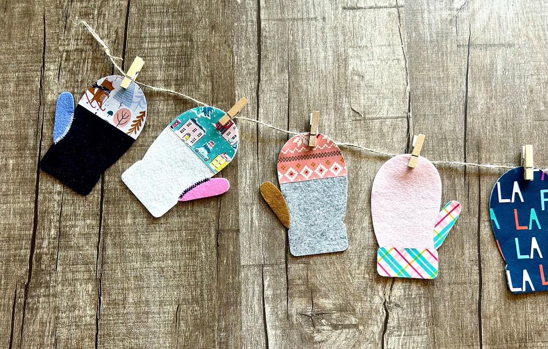 Christmas Mittens Garland // Christmas Mittens // Christmas Garland ...