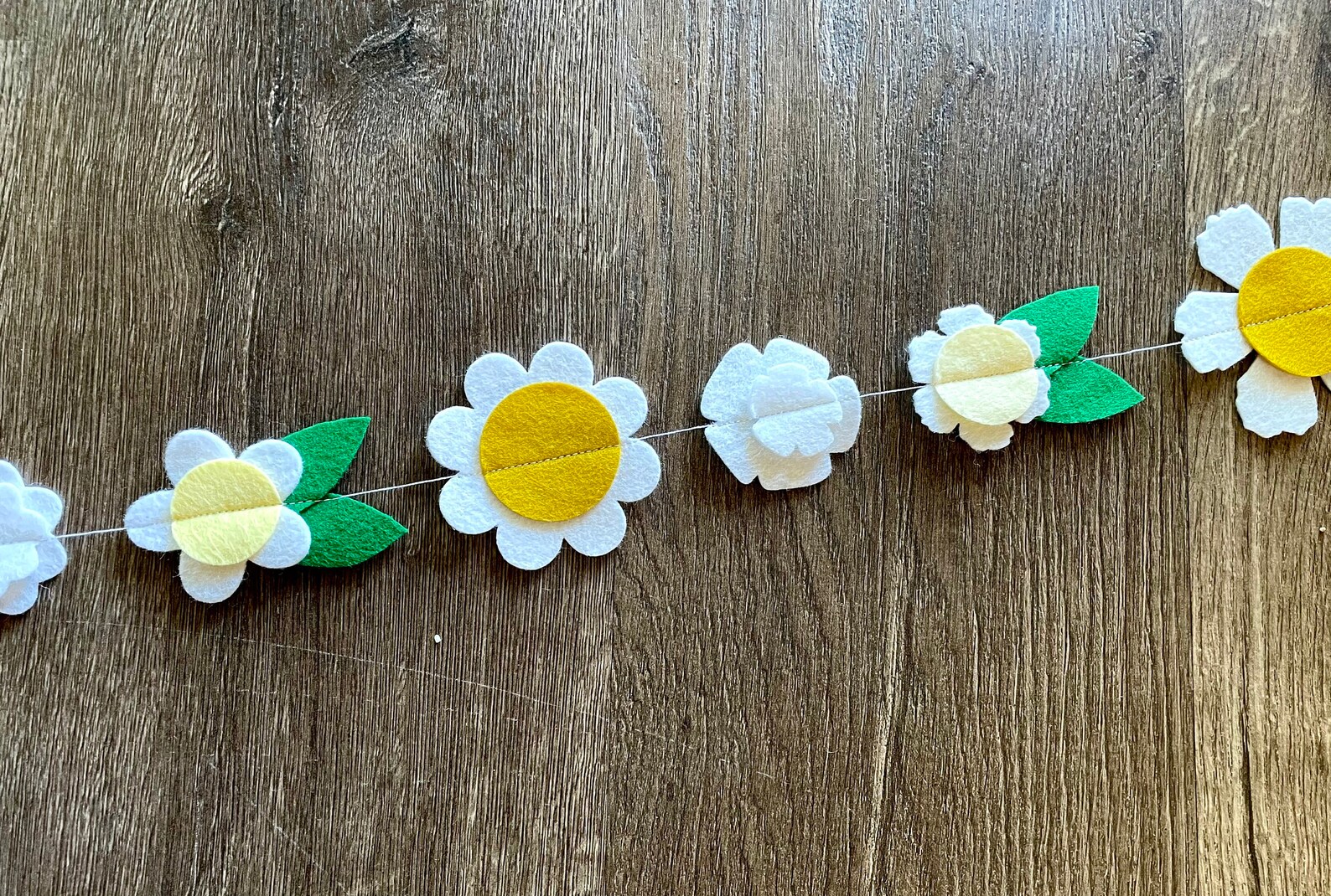 Wild Flower Garland// Daisy Garland// White Floral Garland// | Etsy