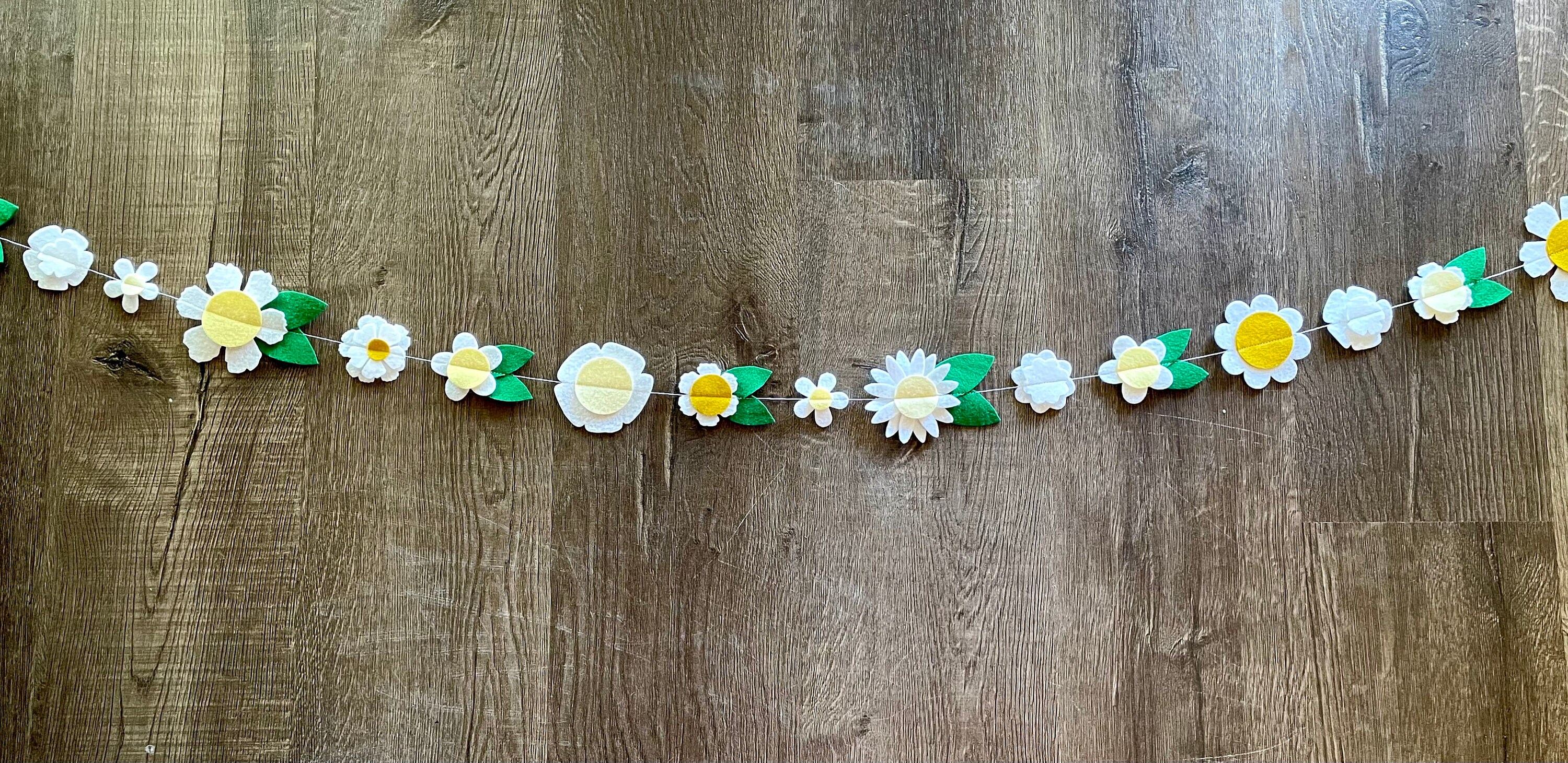 Wild Flower Garland// Daisy Garland// White Floral Garland// White Felt ...