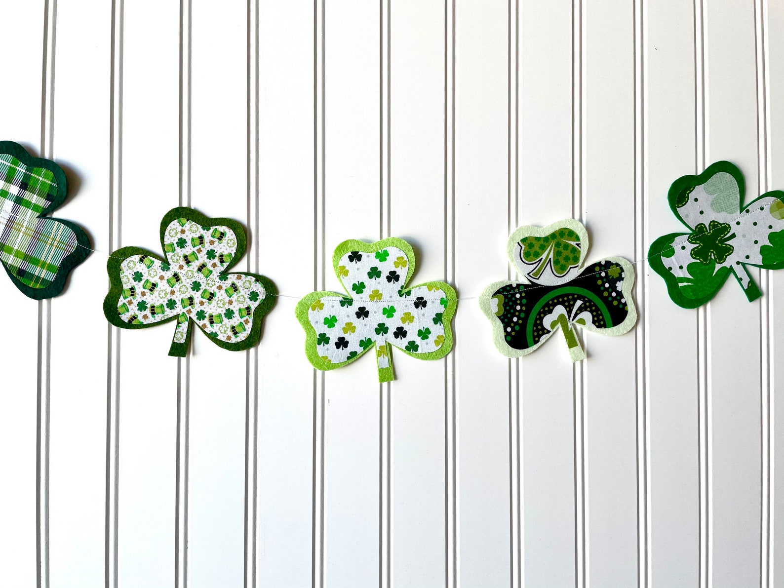 Large Shamrock Garland // Clover Garland // St. Patrick's - Etsy