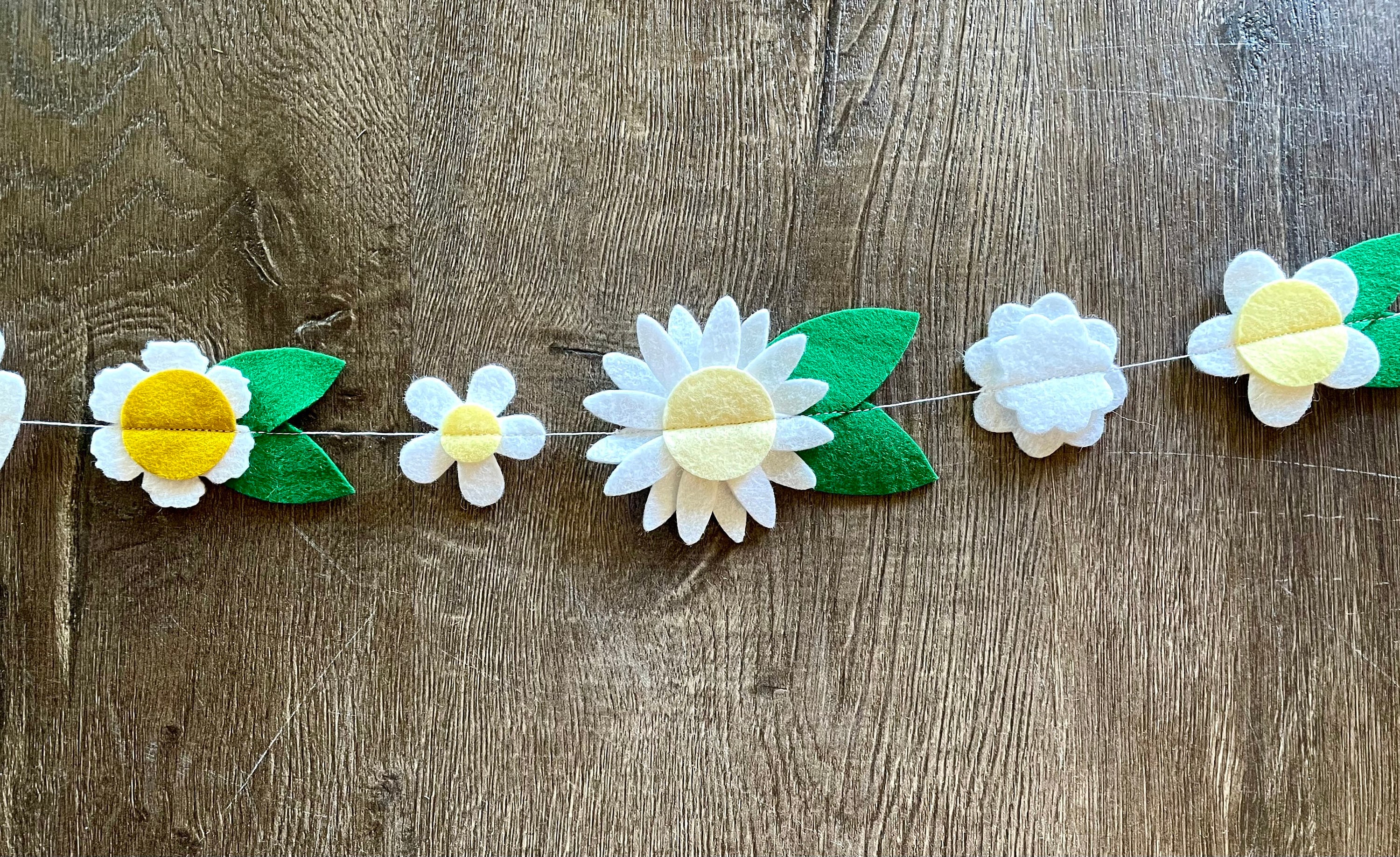 Wild Flower Garland// Daisy Garland// White Floral Garland// | Etsy