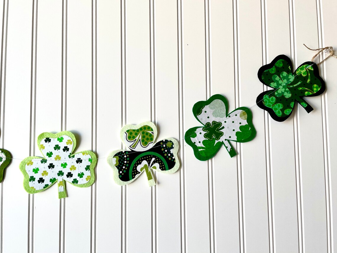 Large Shamrock Garland // Clover Garland // St. Patrick's - Etsy