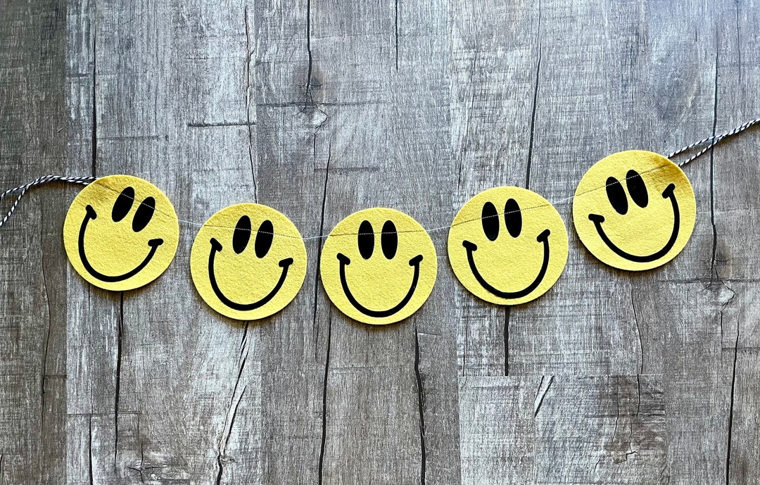 Smiley Face Garland // Smiley Face // Smiley Face Decor // Emoji ...