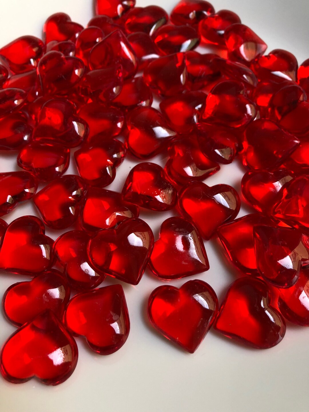 100 Red Hearts Acrylic/plastic 23mm Wedding Party Event Banquet ...