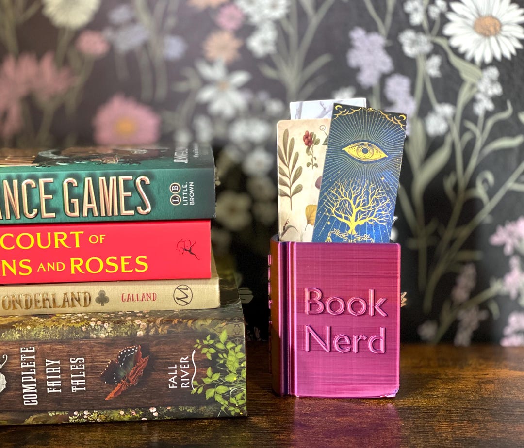 Customizable Book-shaped Bookmark Holder: 3D Printed Book Accessory - Etsy