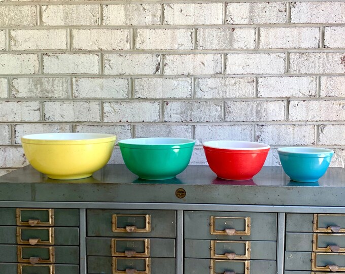 Vintage Pyrex Primary Color Mixing Bowl Set Distressed Pyrex Mixing ... Vintage Pyrex Primary Color Mixing Bowl Set Distressed Pyrex Mixing ...