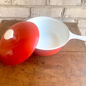 Vintage Red and White Enamel Prizer-ware Pot With Lid | Vintage Prizer ...