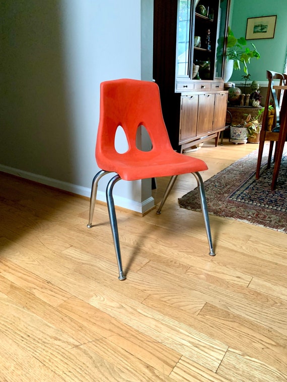 Mcm plastic chair store