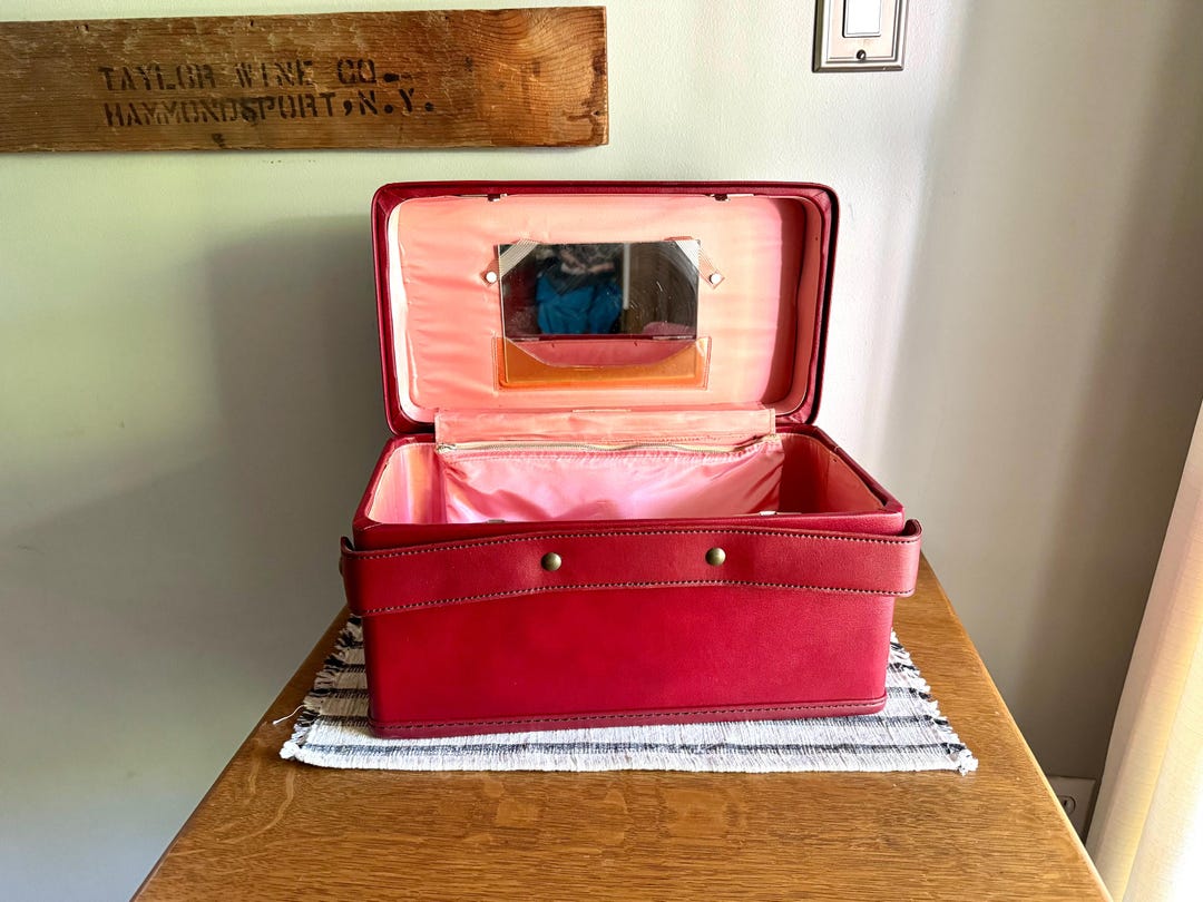 Vintage Hartmann Luggage Train Case | Faux Red Leather Train Case | Red ...
