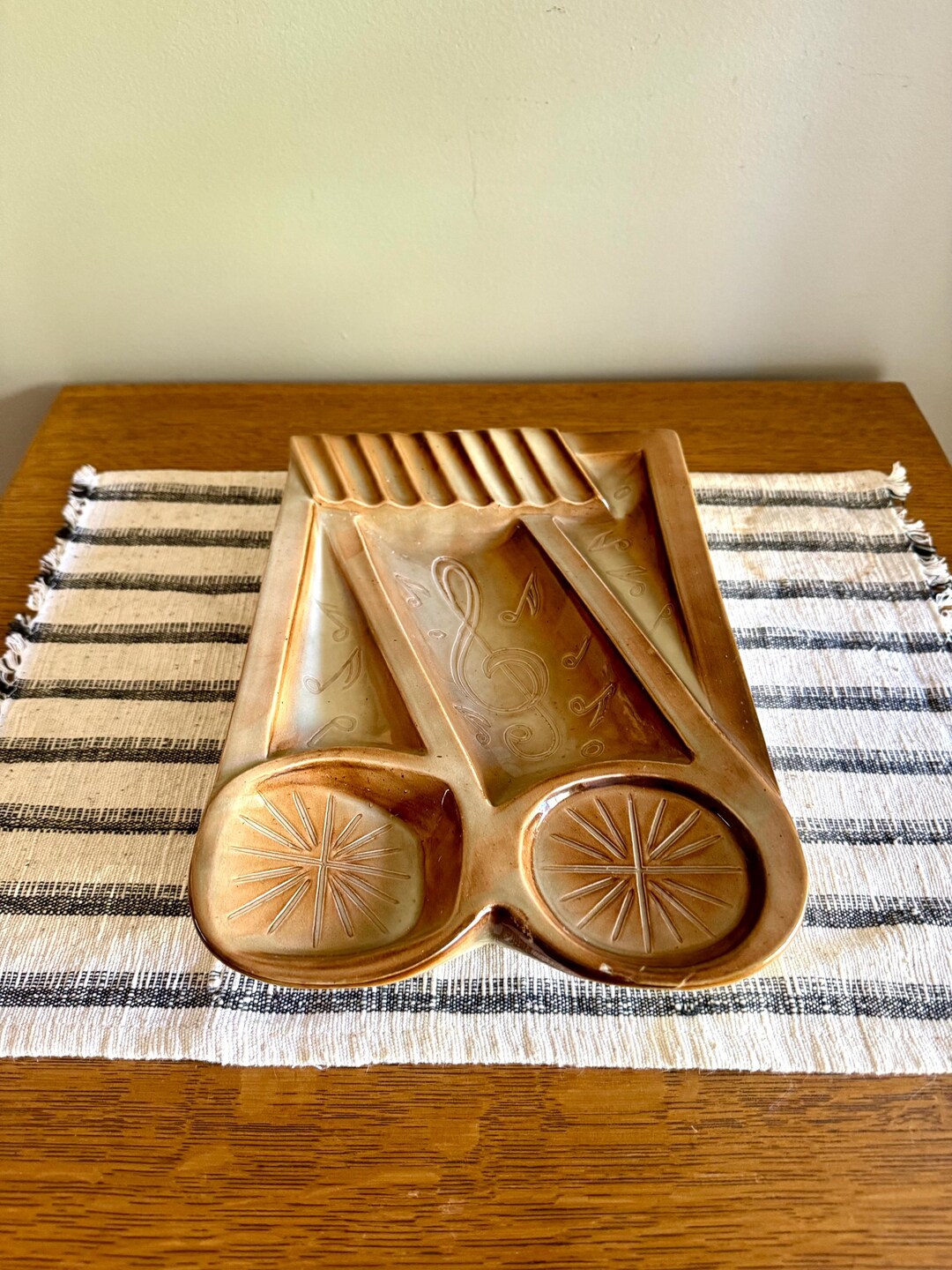 Mid Century Musical Themed Ceramic Ashtray | Sip and Smoke Ceramic ...