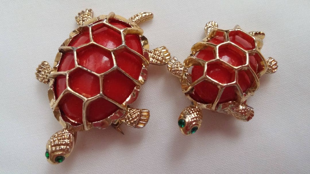 Vintage Lucite Turtle Pins Set - Etsy