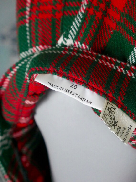 Women's Kilt, British Vintage Red Dark Green & White … - Gem