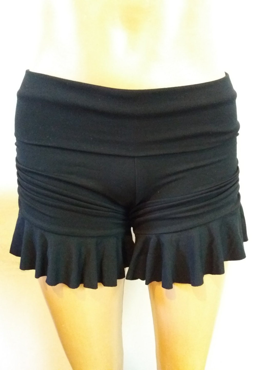 Black cotton scrunchie ruffle shorts/ Black cotton ruffle | Etsy