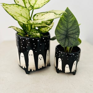 Ghost Planter - Halloween Decor - Spooky Pot - Multiple Sizes - Etsy