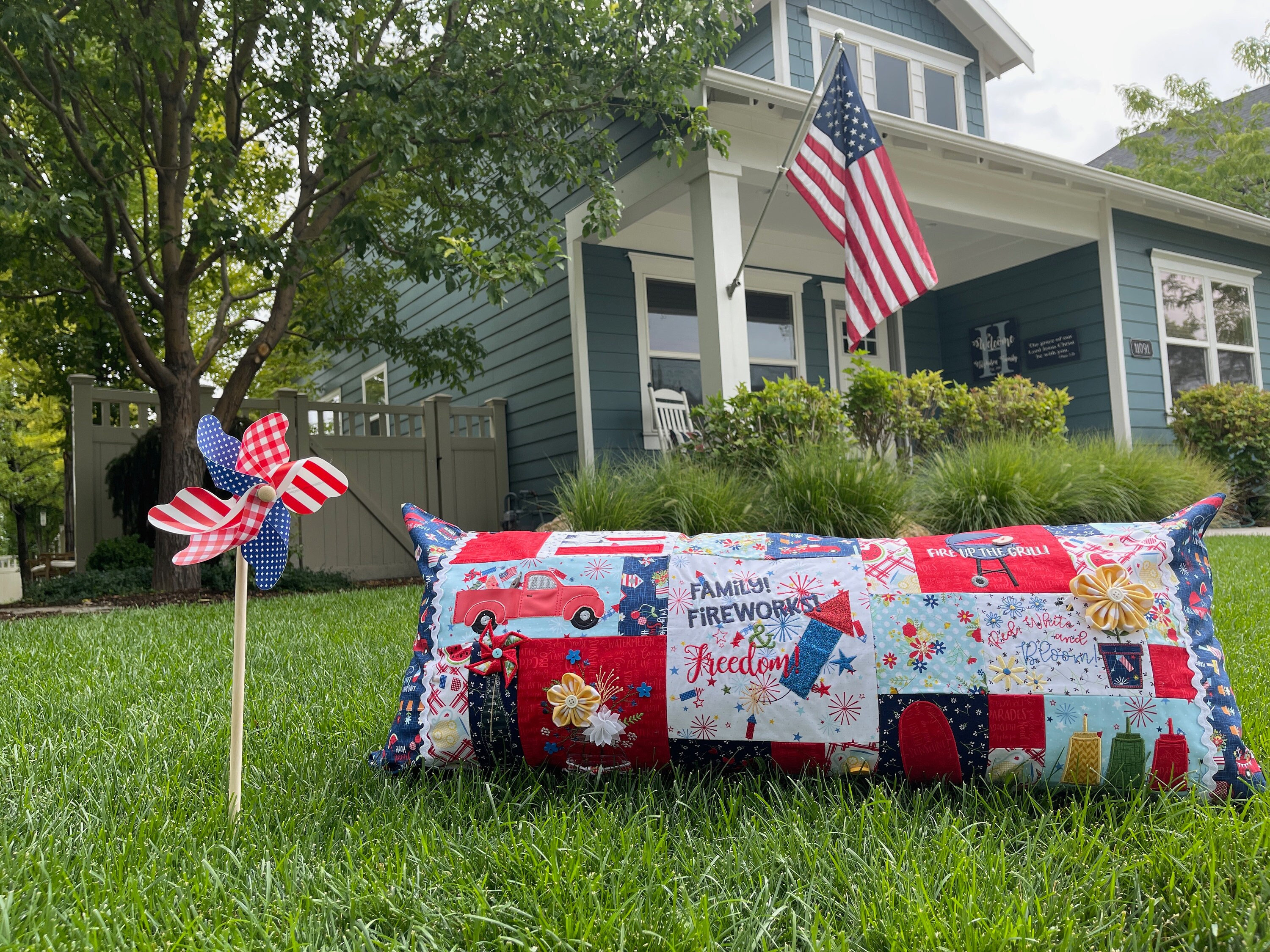 July Bench Pillow Pattern - Pattern Only (no Embroidery Files) - Etsy