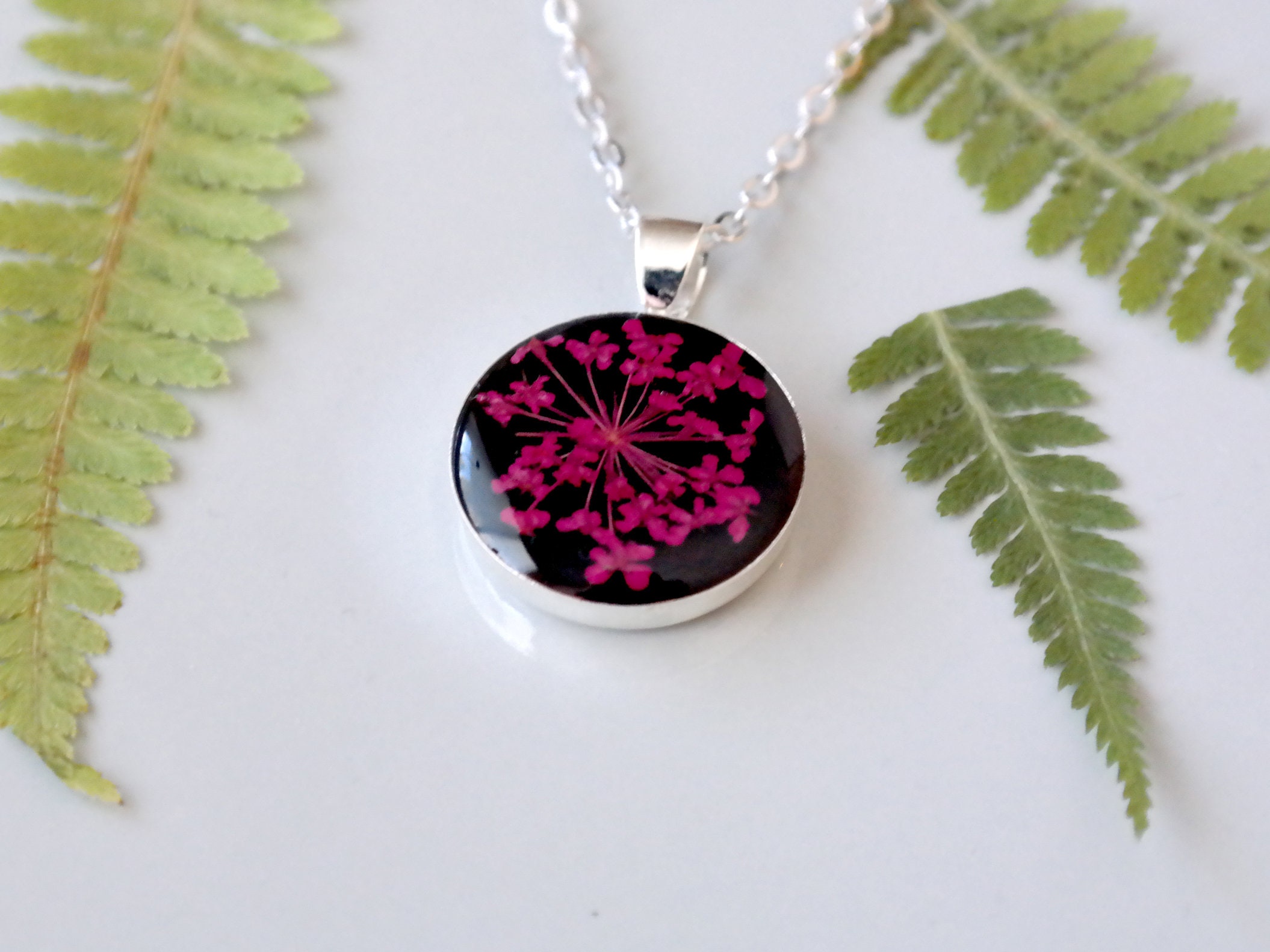 Collier en résine Fleur pressée Bijoux Collier de fleurs de - Etsy France