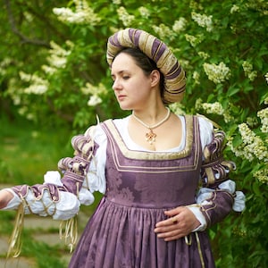 Renaissance Lucrezia Borgia Style Dress, 16th Century Italian Costume ...