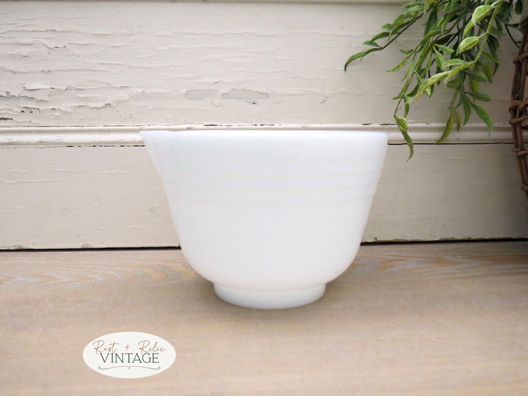 Vintage Pyrex Opalware Ribbed Small Mixing Bowl #35 - Etsy