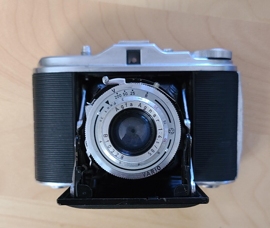 Vintage 1950's Agfa Isolette Folding Camera With 85mm F4.5 Lens With ...